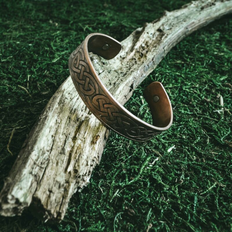 Varinė apyrankė su magnetukais - Mažoji Indija